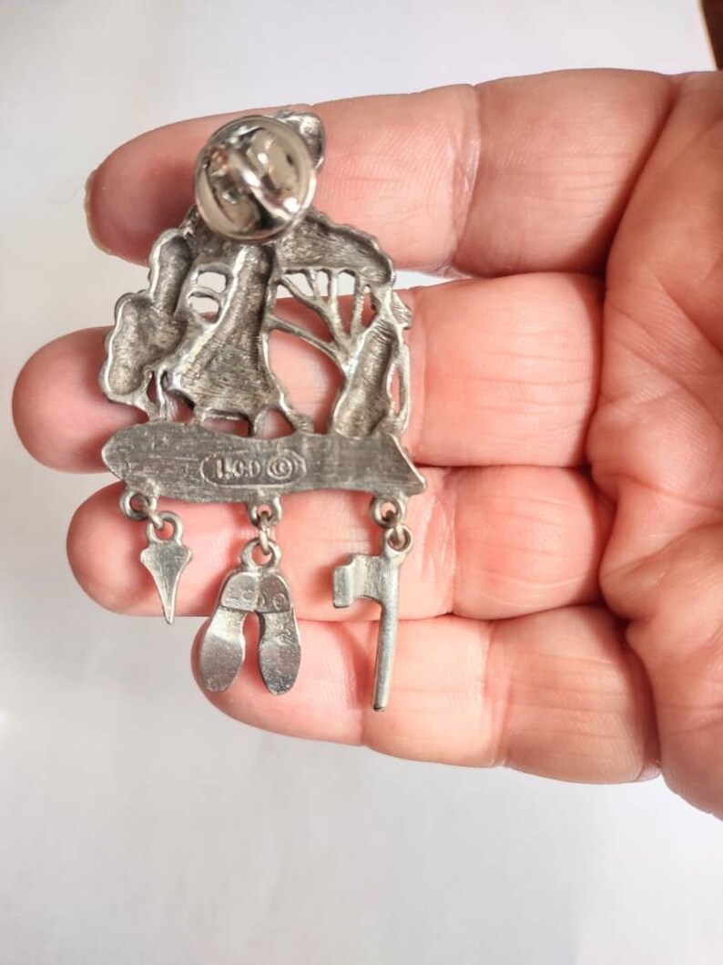 Women's Golfing Brooch / Pin / Golf Jewelry / Designer - Etsy