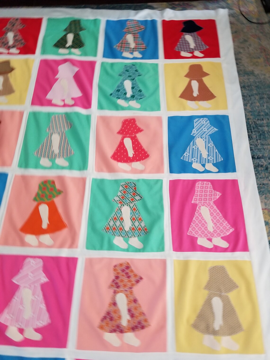Little Girl Quilt / Dutch Girl Quilt / Single Bed Quilt / Baby Craw ...