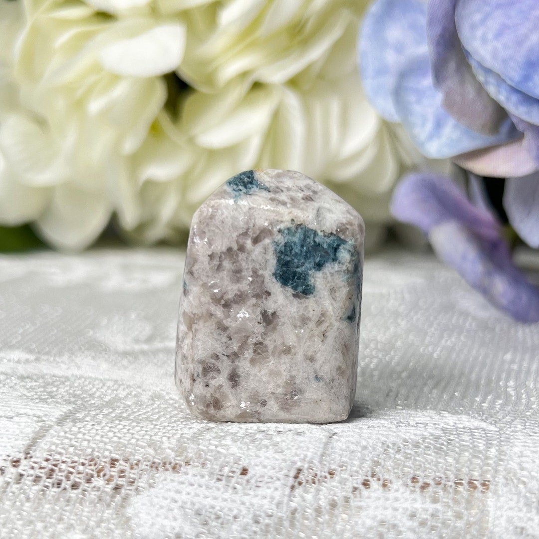 Snowball Euphoralite Tower, Free Standing 2.8 Billion Years Old Crystal ...