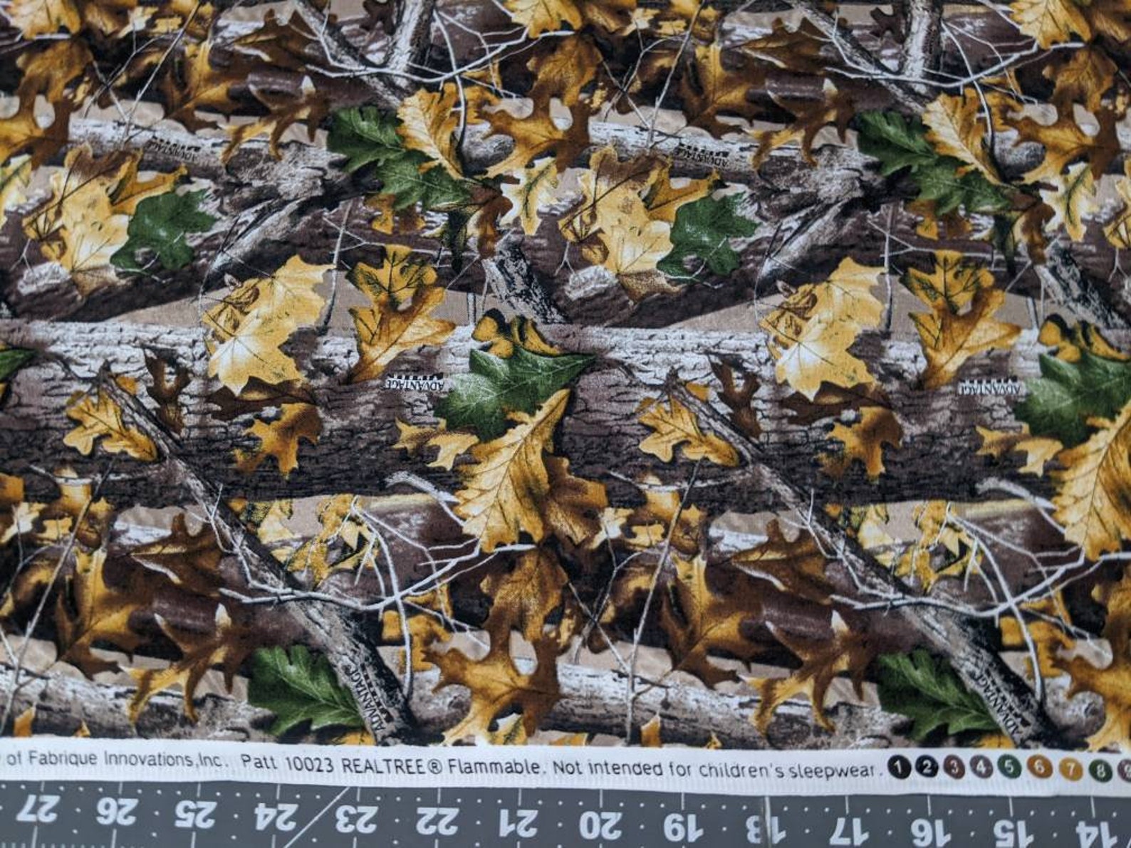 Real Tree - Branches Leaves Camouflage Camo - High Quality Quilting ...