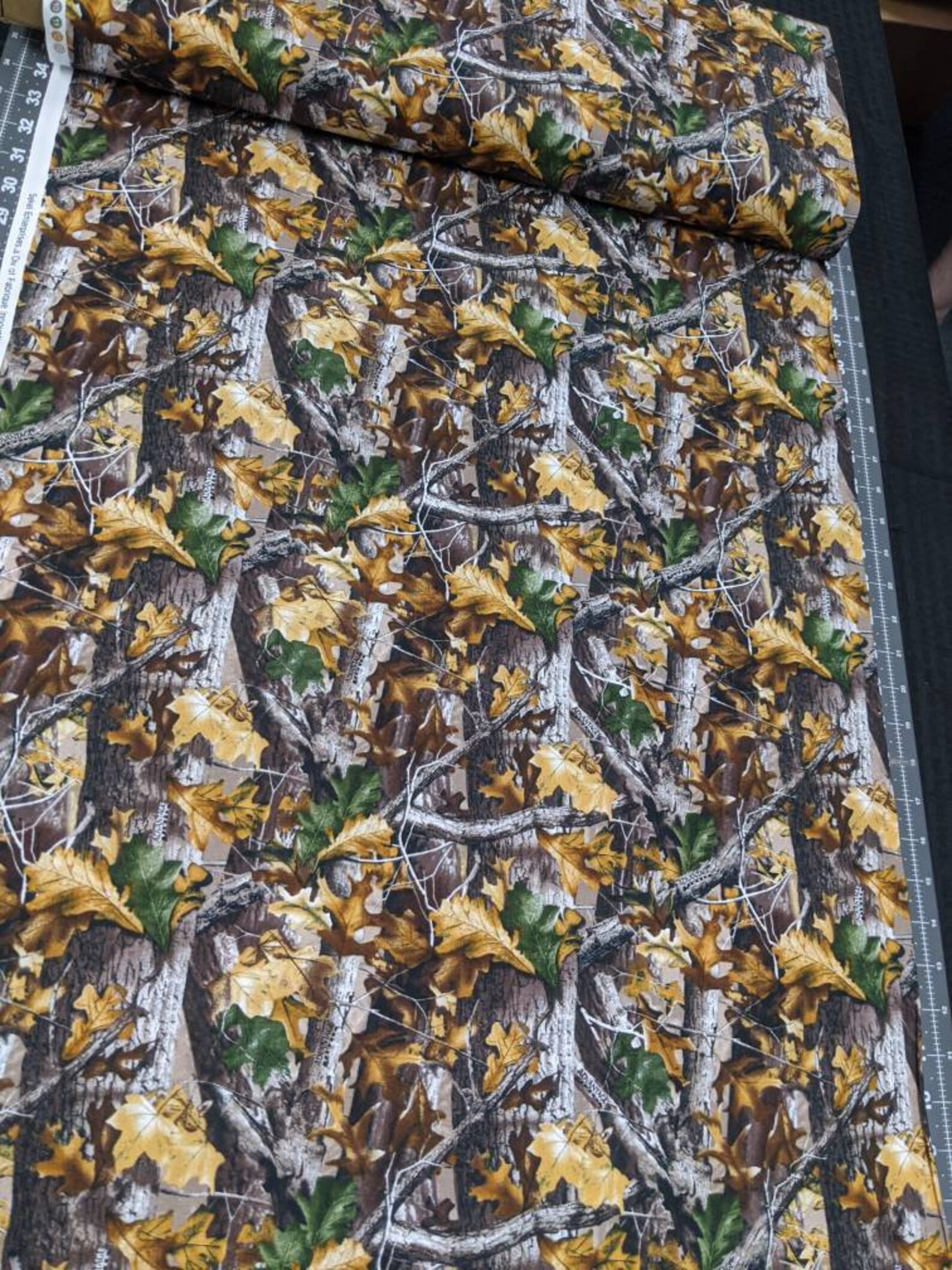 Real Tree - Branches Leaves Camouflage Camo - High Quality Quilting ...