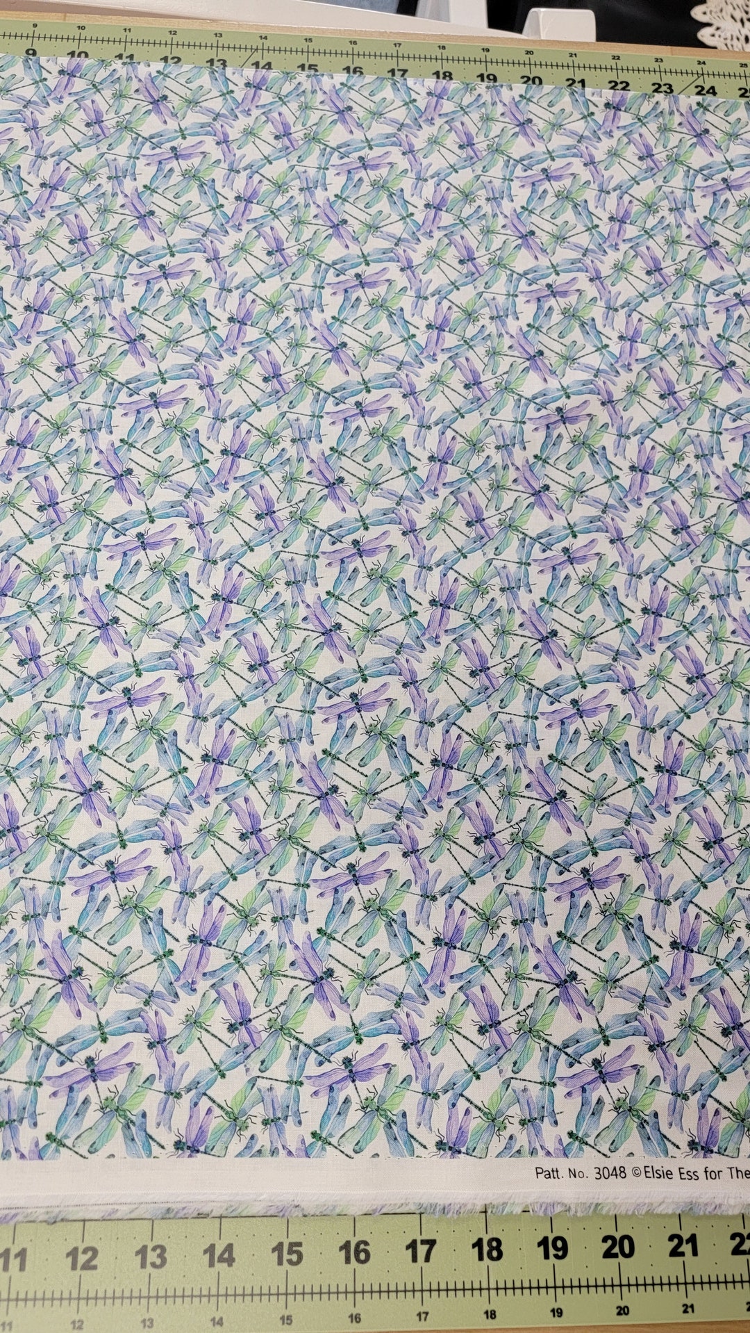 Dragonfly Flutter - Small Dragonflies - High Quality Quilting Cotton ...