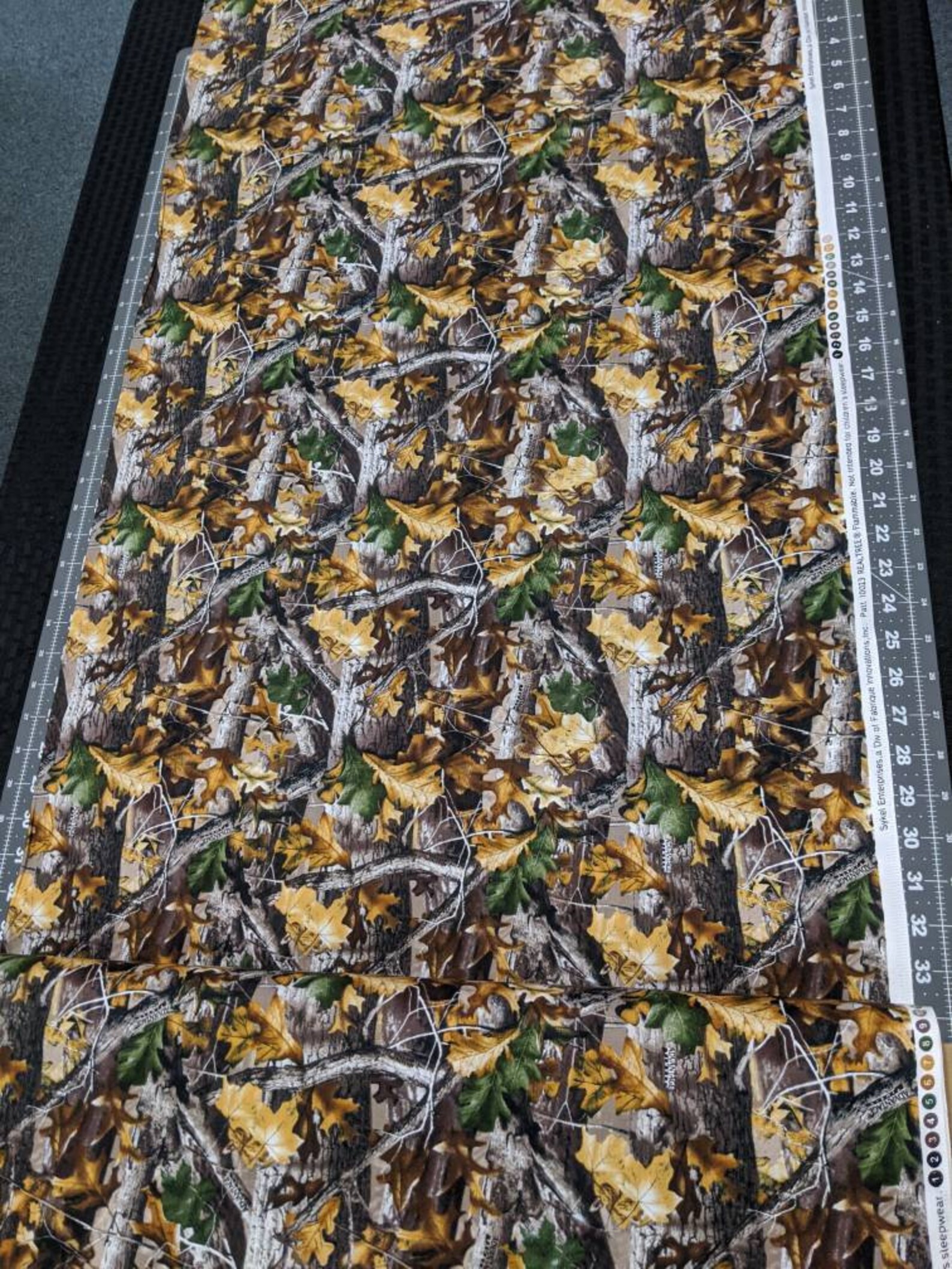 Real Tree - Branches Leaves Camouflage Camo - High Quality Quilting ...