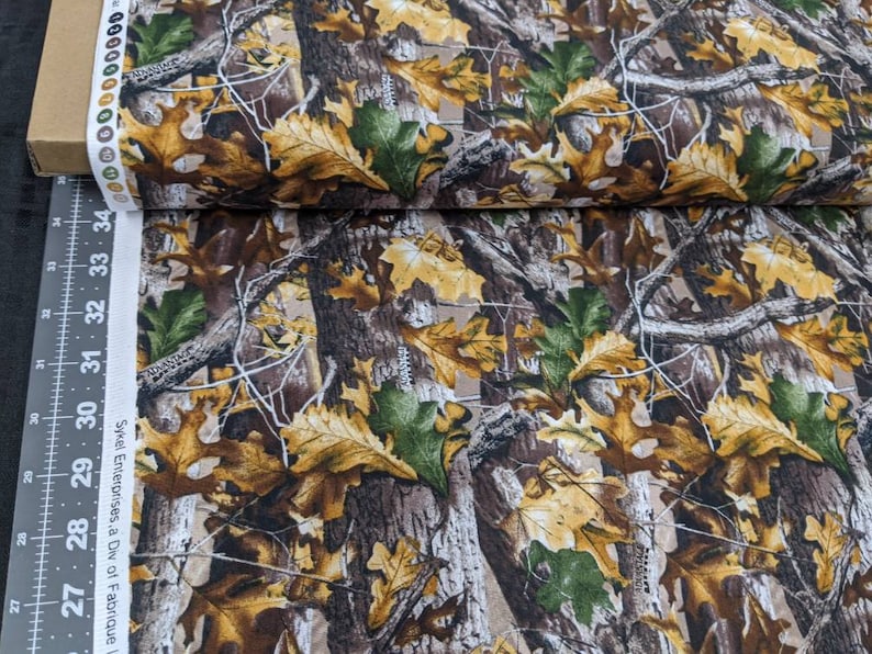 Real Tree - Branches Leaves Camouflage Camo - High Quality Quilting ...