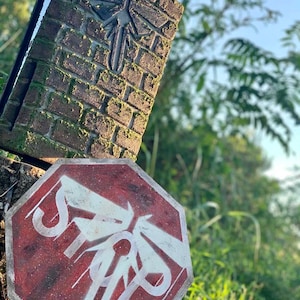 The Last of Us Stop Sign - Etsy