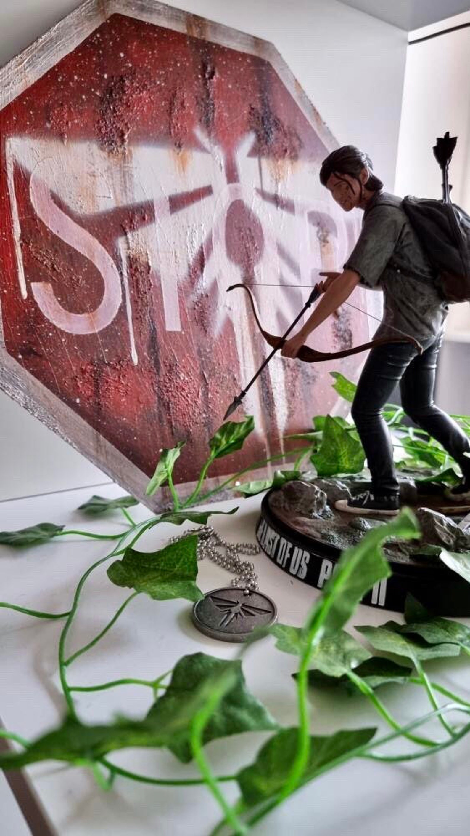The Last of Us Stop Sign - Etsy