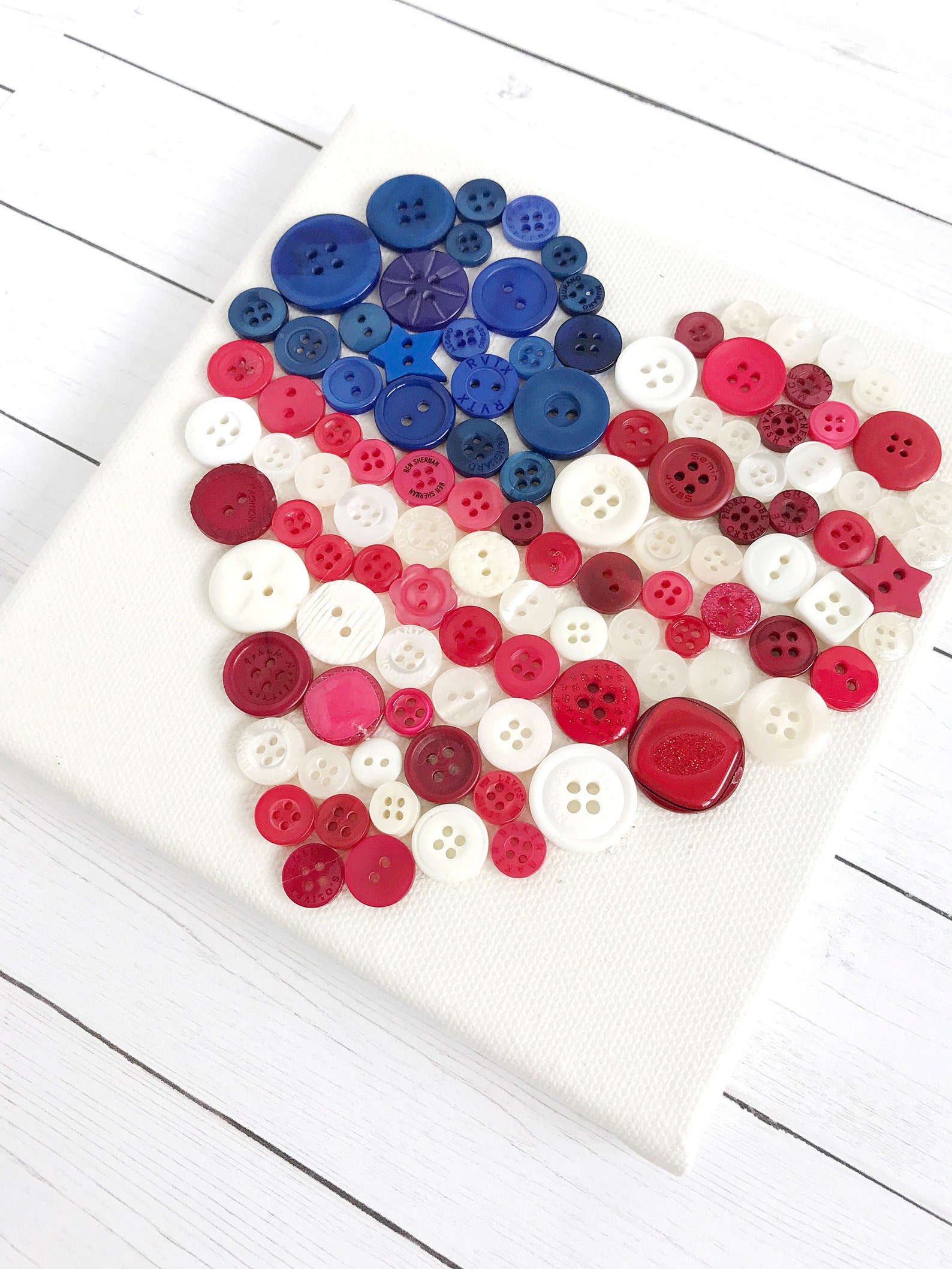 Patriotic Button Heart. US Flag Button Art. Patriotic Decor. - Etsy