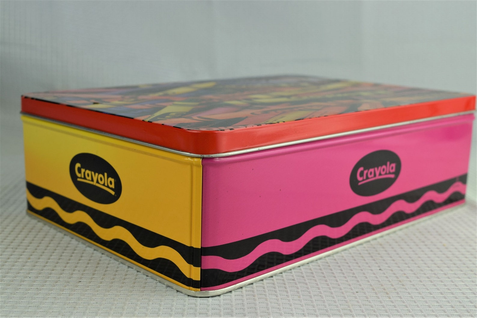 2 Vintage Crayola Crayon Tins 1992 Christmas Tin Limited - Etsy