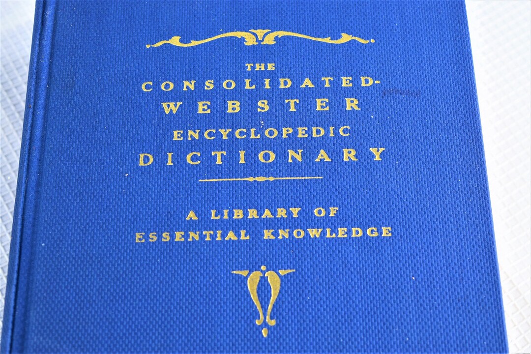 Vintage Webster Dictionary Pictorial Cyclopedia of Nature Royal Blue ...