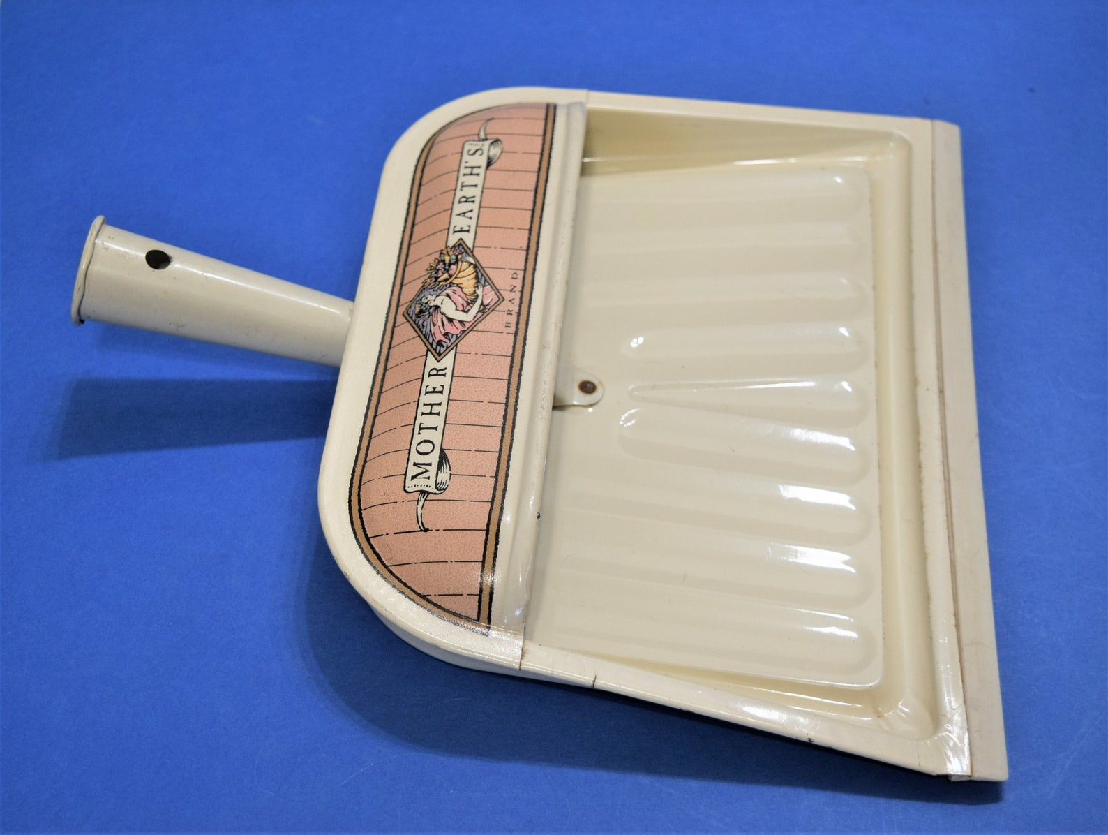 Vintage Kitchen Dust Pan Mother Earth or Large Black Dustpan - Etsy