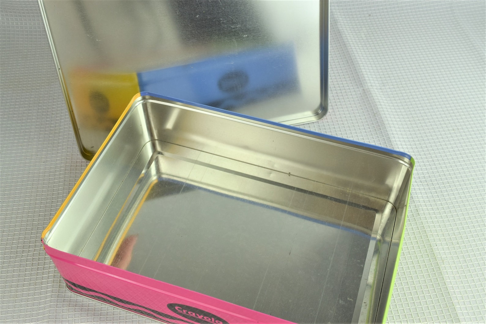 2 Vintage Crayola Crayon Tins 1992 Christmas Tin Limited - Etsy