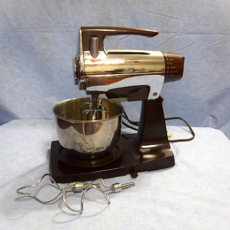 Vintage Stand Mixer - Etsy