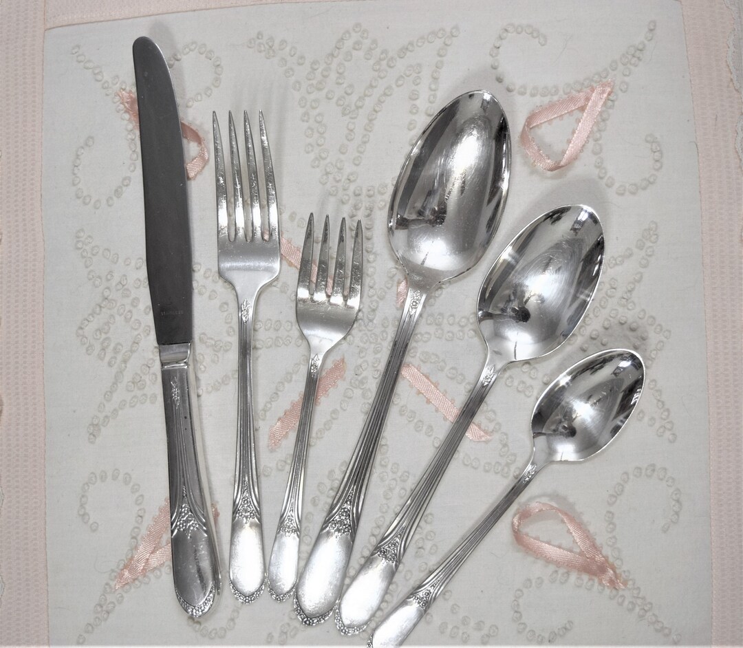 47 Piece Set Vintage Silver Plated Silverware 1938 Devonshire Mary Lou ...