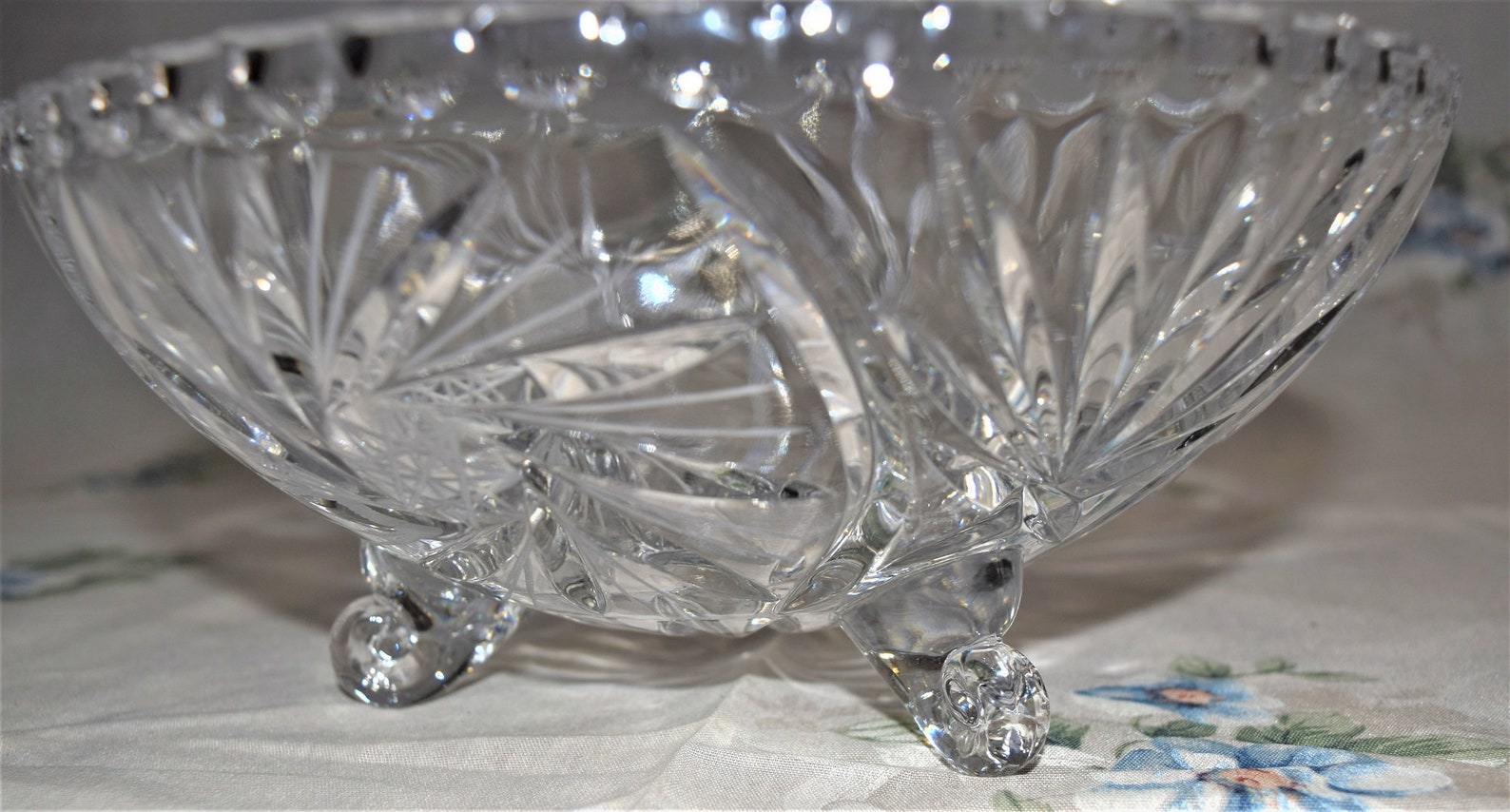 Vintage Crystal Footed Bowl Beautiful Weighted Footed Etched Crystal ...