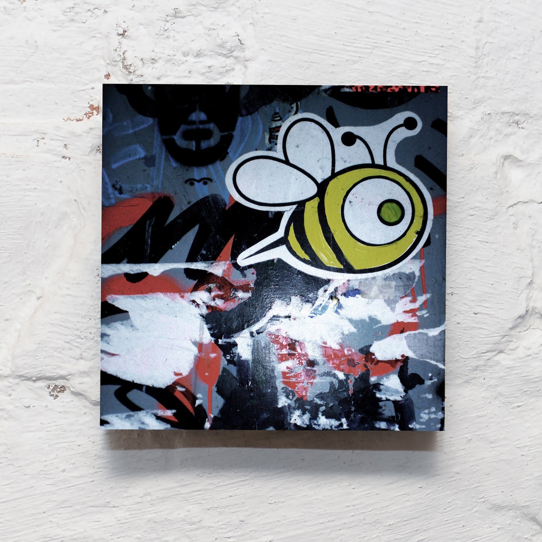 Street Art Square Bee - Etsy