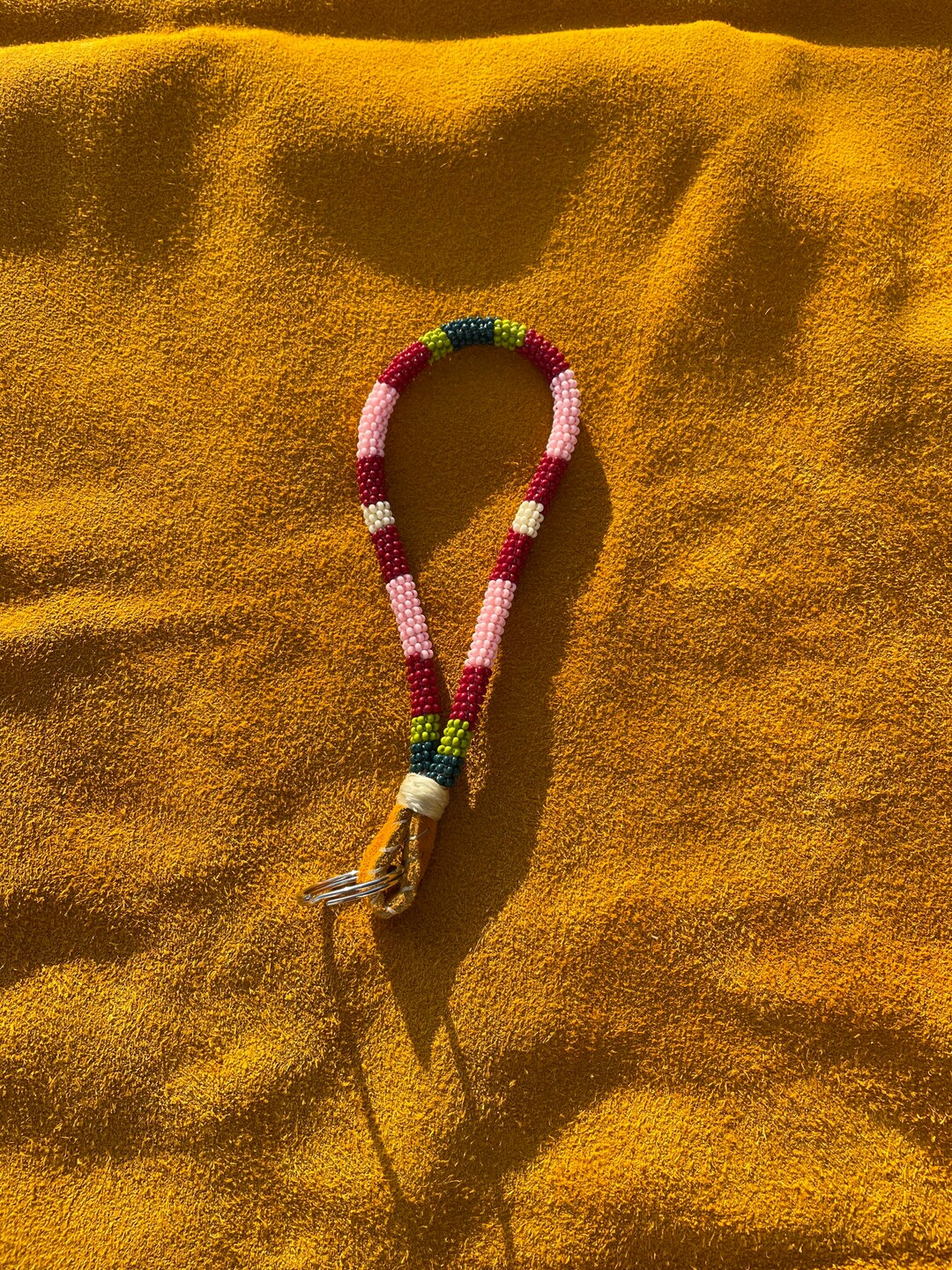 Roses NATIVE BEADED KEYCHAIN Dark Red, Pink, Dark Green, Light Green - Etsy