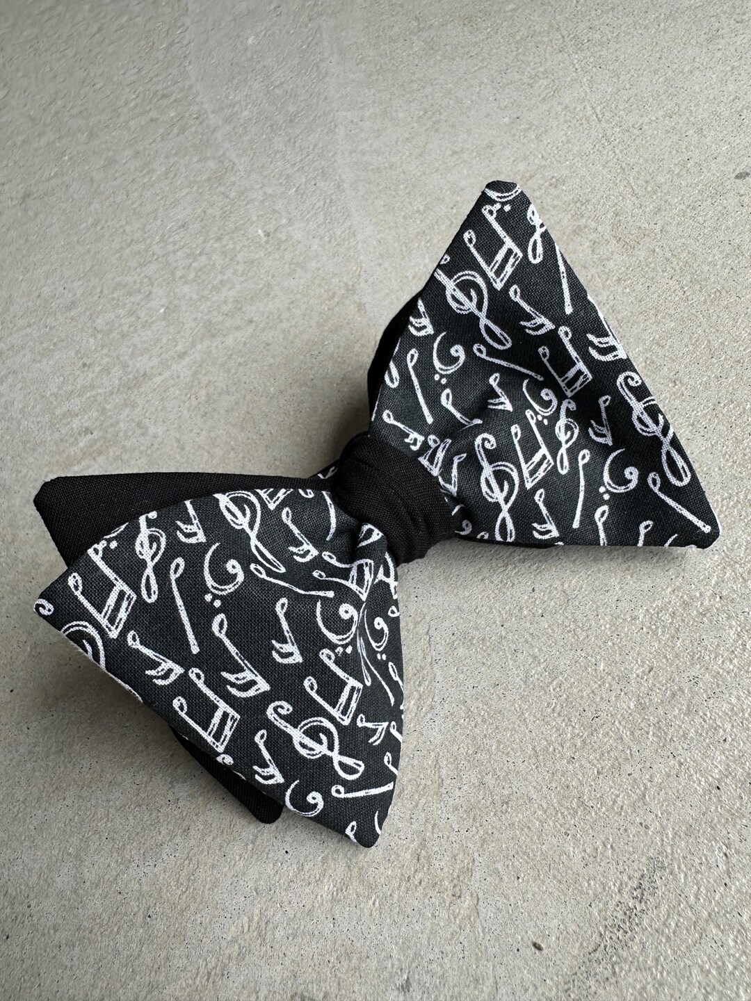 Music Notes Bowtie: Self Tie Classic Butterfly Shape - Etsy
