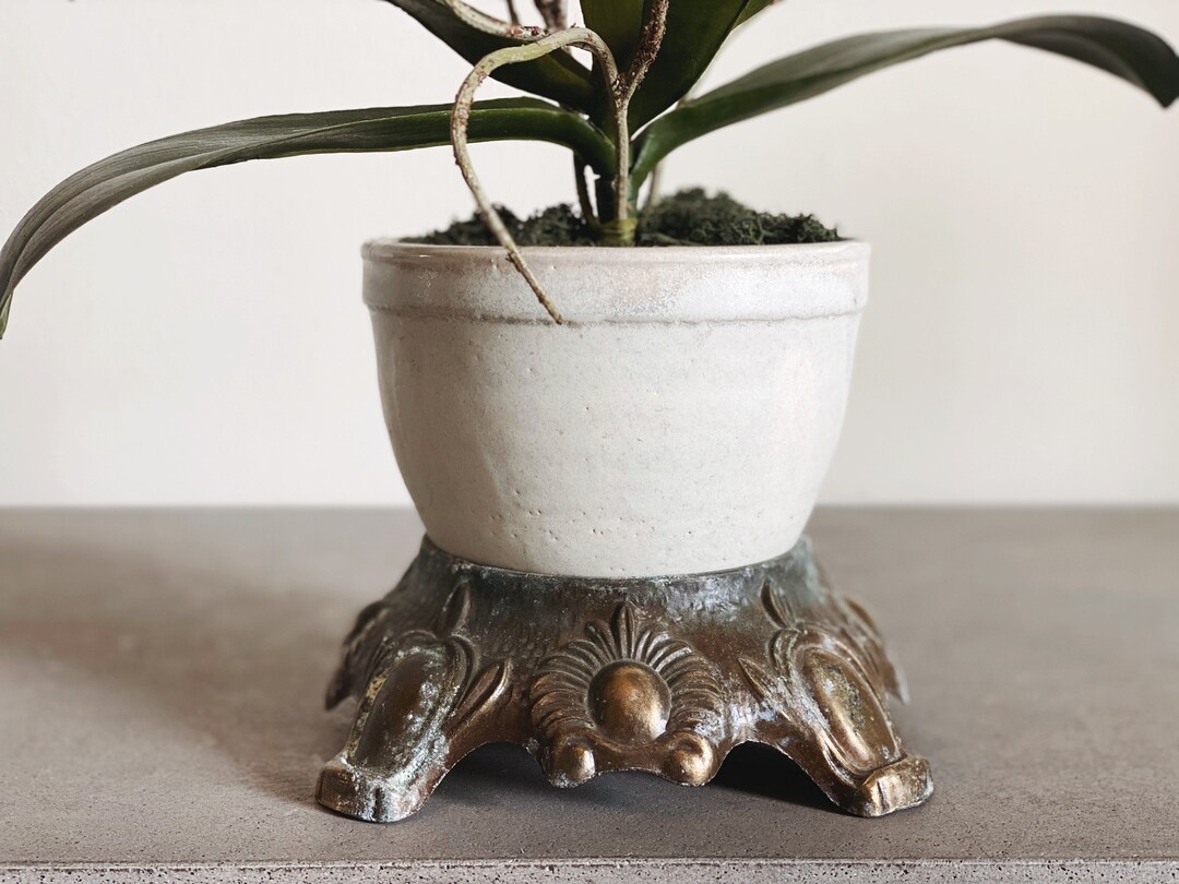 VINTAGE Ornate Brass Stand Modern Boho Decor Antique Brass Lamp Stand ...