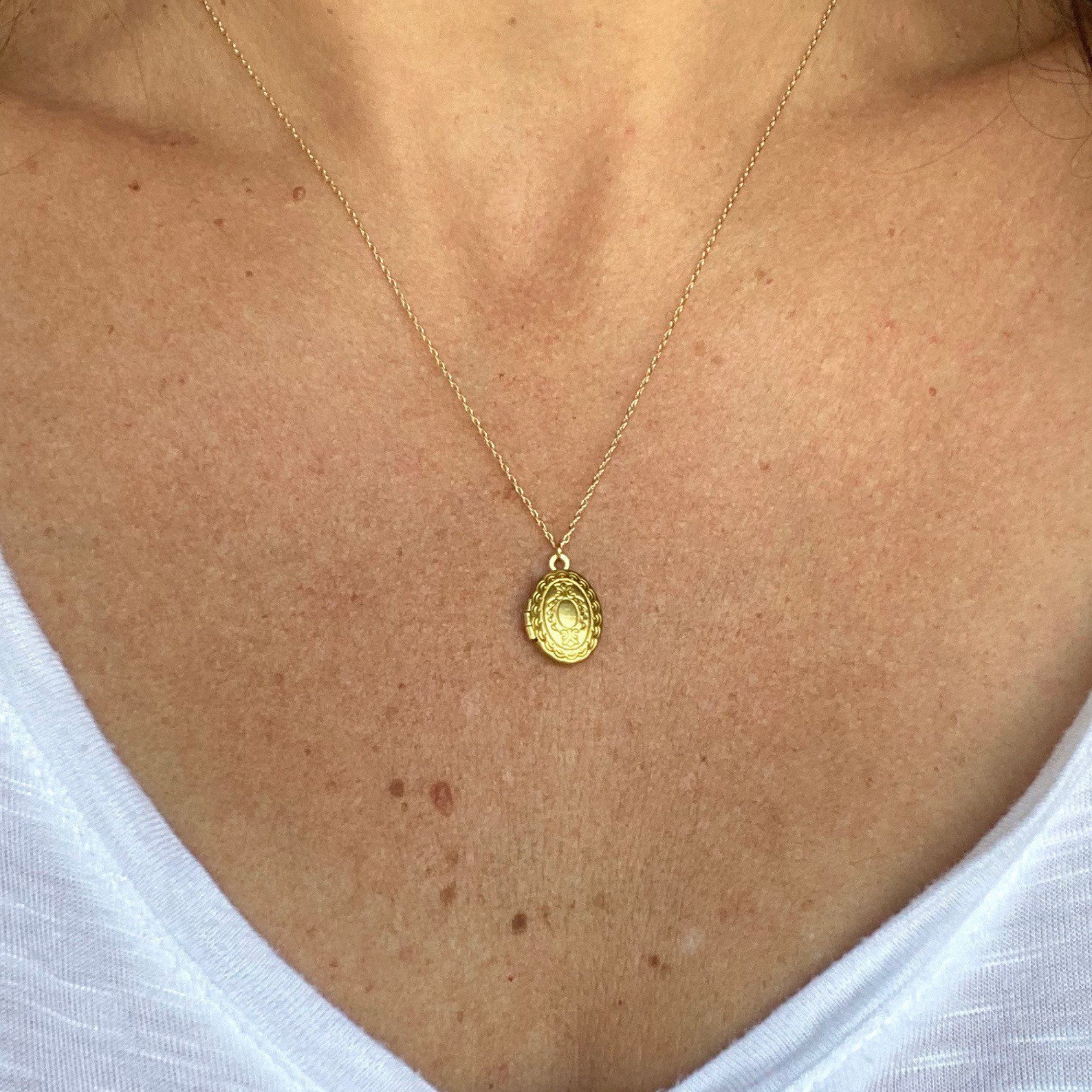 Small Locket Tiny Vintage Oval Etched Brass Floral Keepsake | Etsy