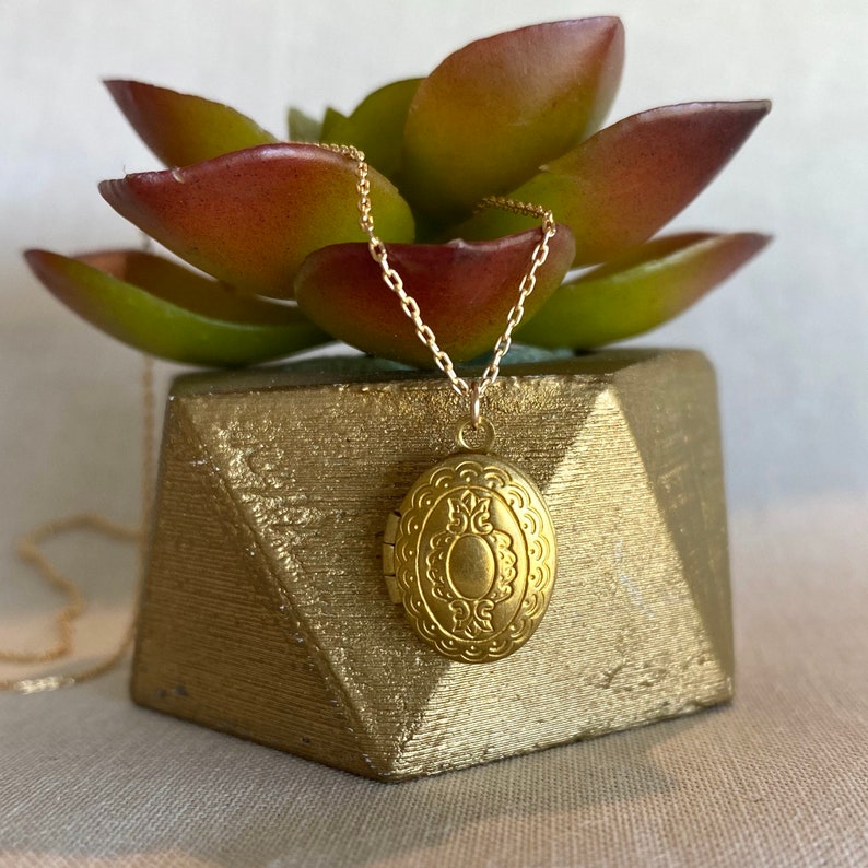 Small Locket Tiny Vintage Oval Etched Brass Floral Keepsake | Etsy