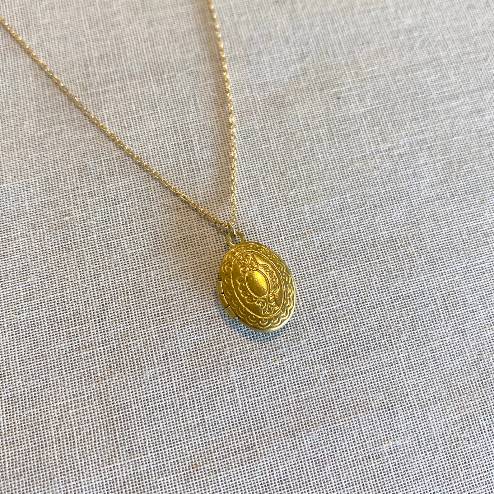 Small Locket Tiny Vintage Oval Etched Brass Floral Keepsake | Etsy