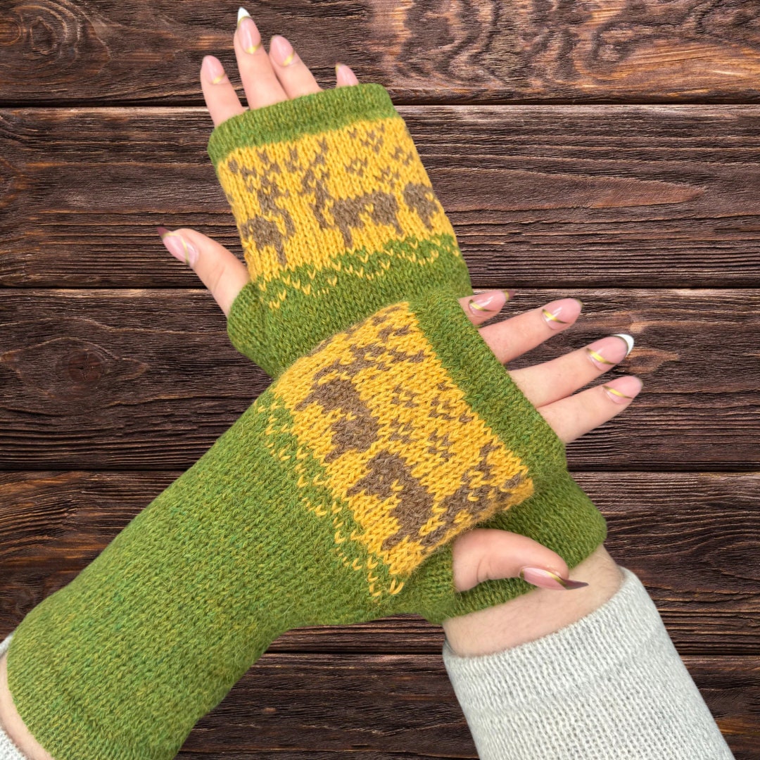 Alpaca Wool Fingerless Gloves: Green Deer Pattern Knit Arm Warmers - Etsy