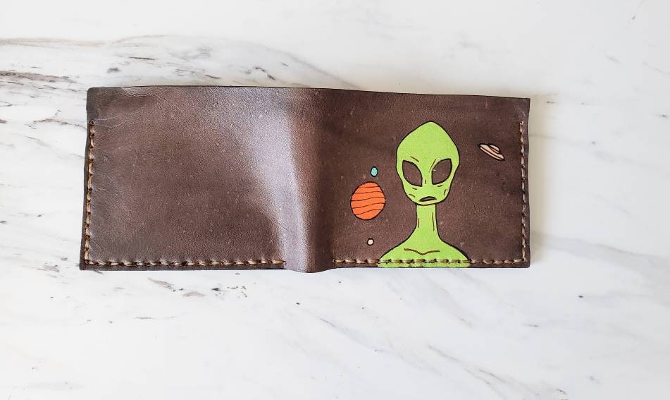 Alien Men's Leather Wallet Personalized Wallet Bifold - Etsy Canada
