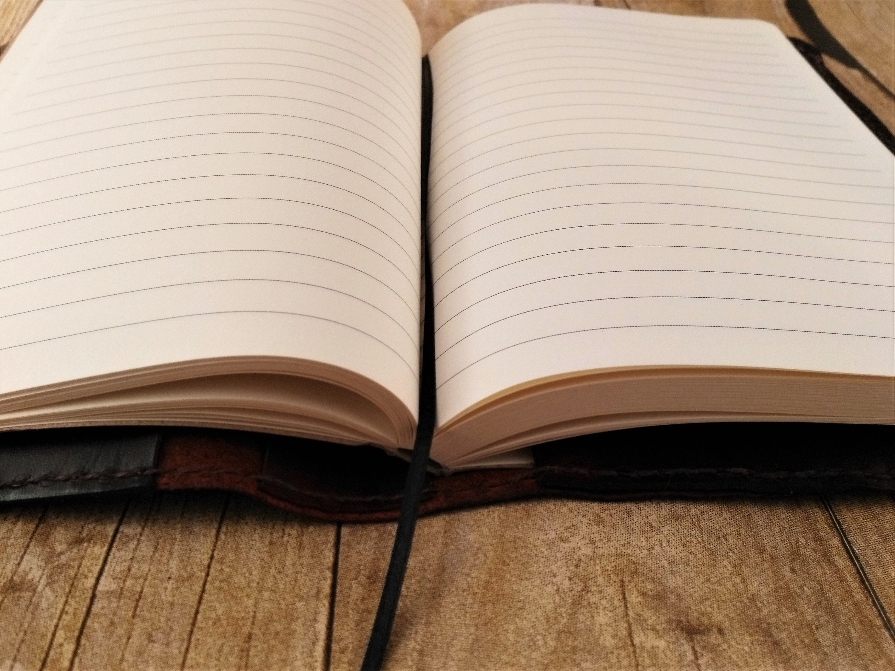 Refillable Notebook Cover — Sweet Pea Leather