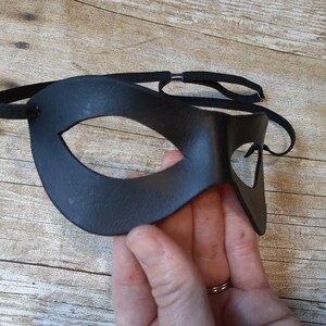 Basic Leather Mask - Superhero Mask - Masquerade Party - Cosplay ...