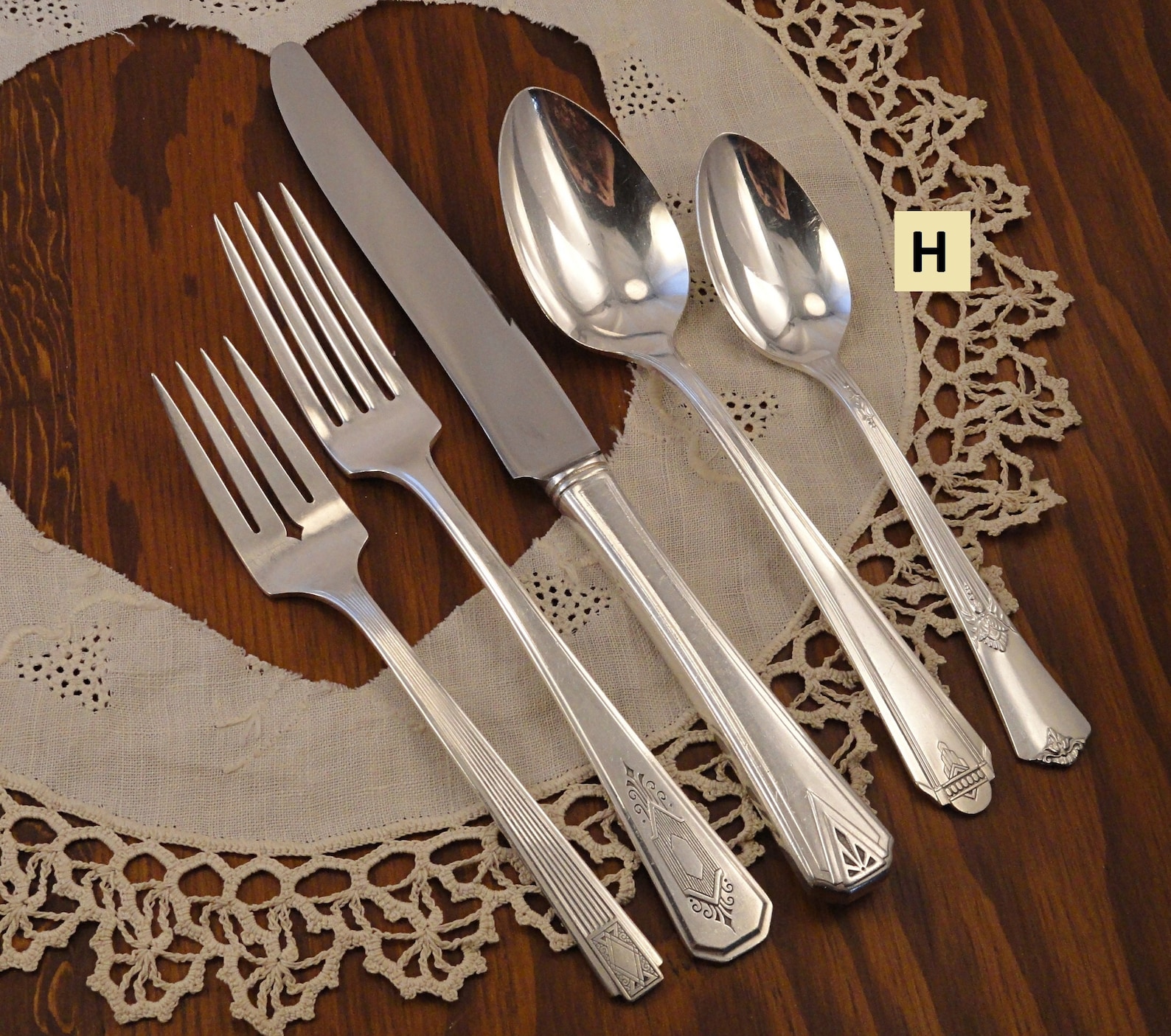 Geometric Art Deco Place Settings 1920s and 1930s Silverplate Patterns ...