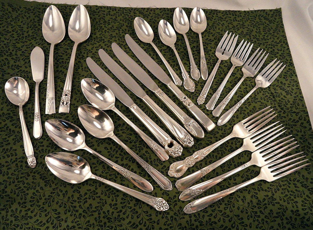 Silverplate Silverware Service for 4 With Serving Spoons Master Butter ...