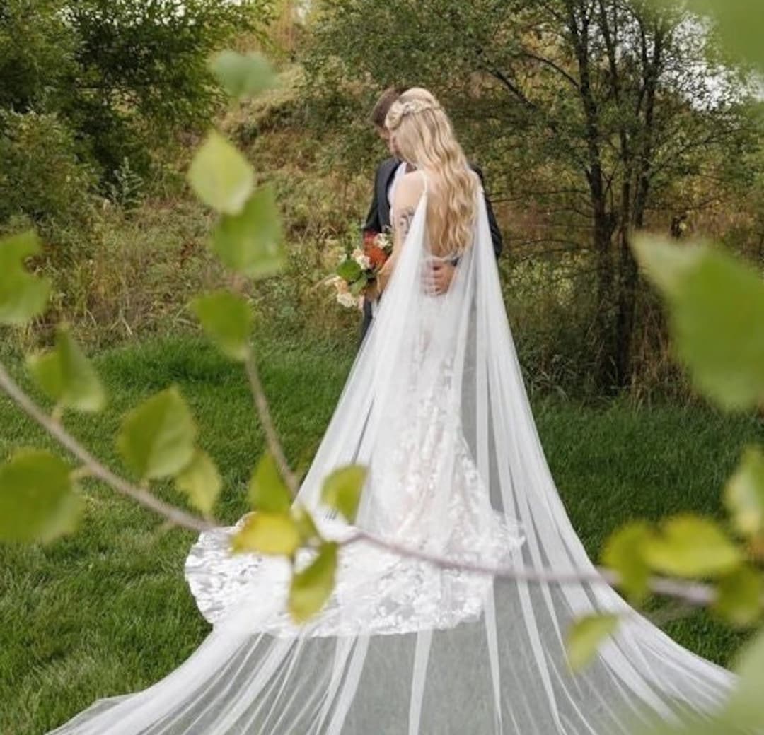 Cape Veil for a Wedding Dress With Spaghetti Straps Wedding Cape With ...