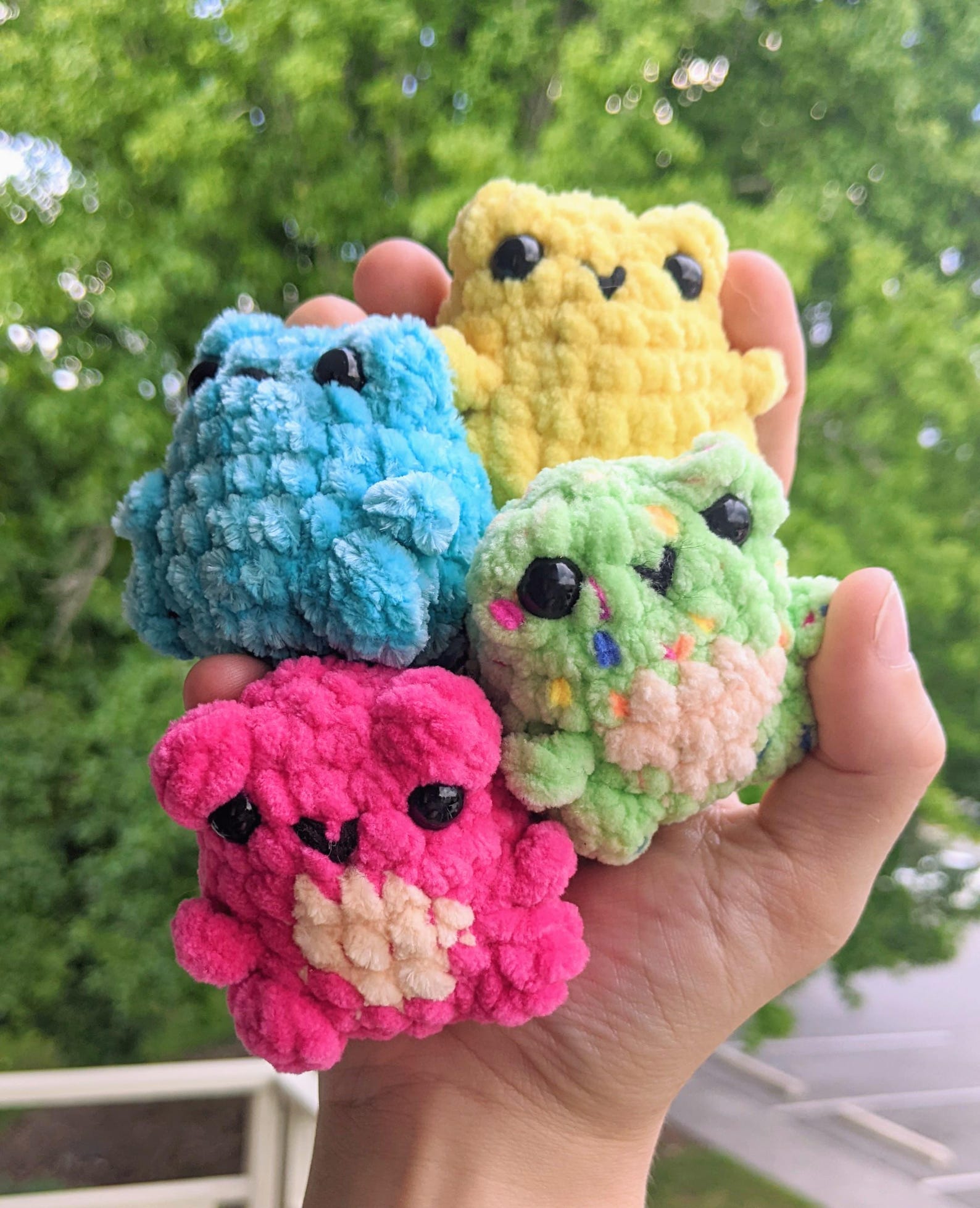 Tiny Crocheted Frogs – Plush Chenille Yarn Stuffed Animal | Cute Pocket ...