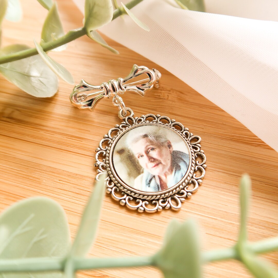Grooms Boutonniere Pin Wedding Photo Buttonhole Accessory - Etsy