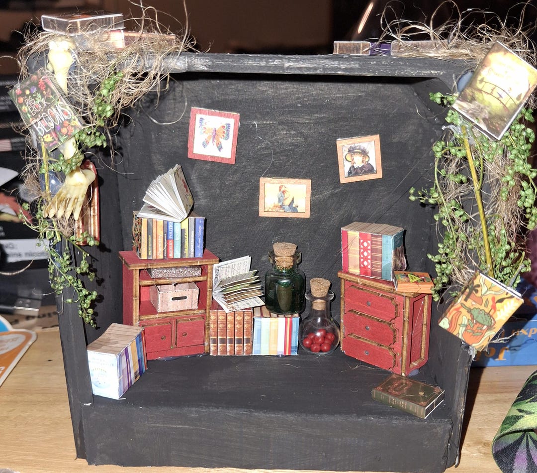 Miniature Creepy Book Nook - Etsy