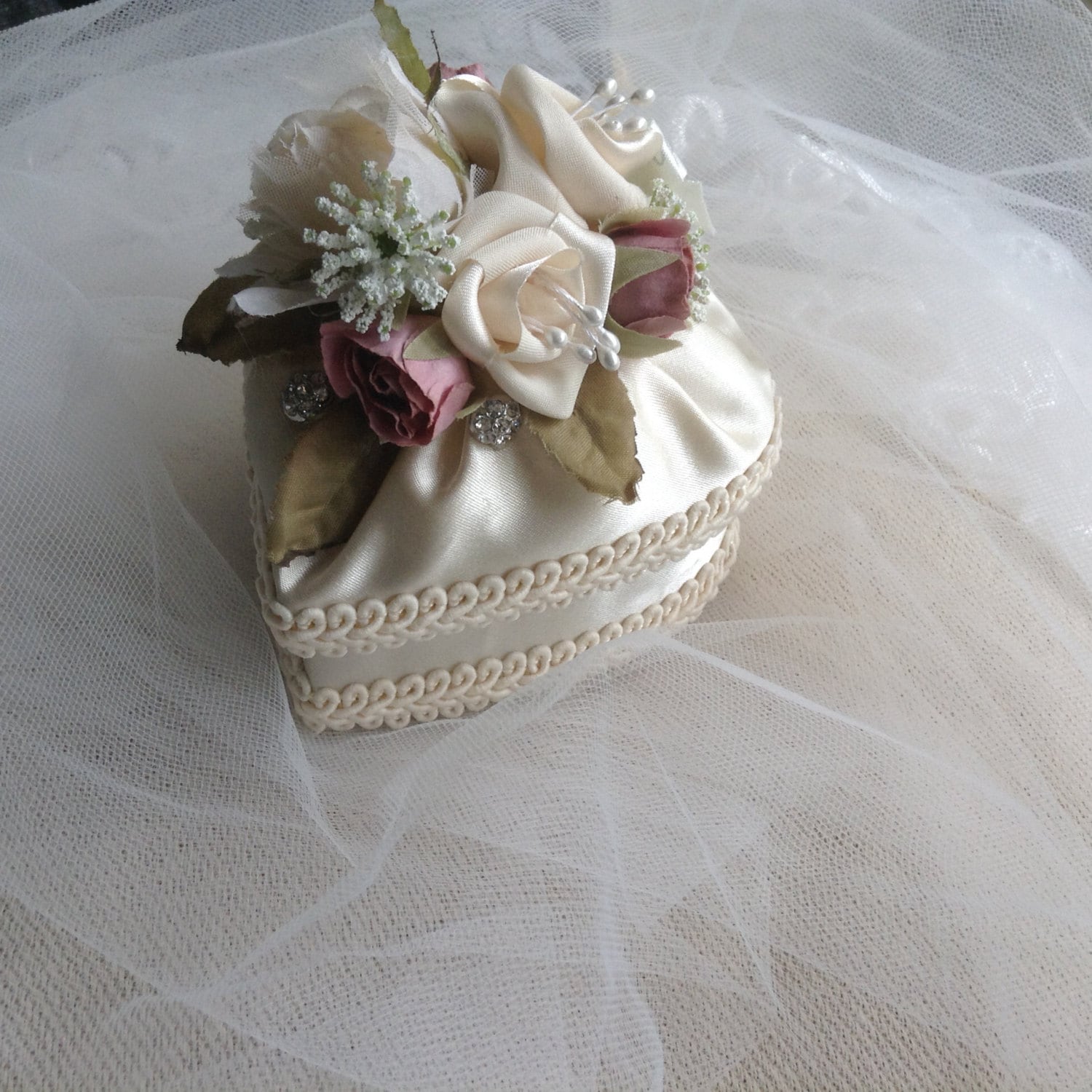 Heart Shape Wedding or Engagement Ring Box - Etsy