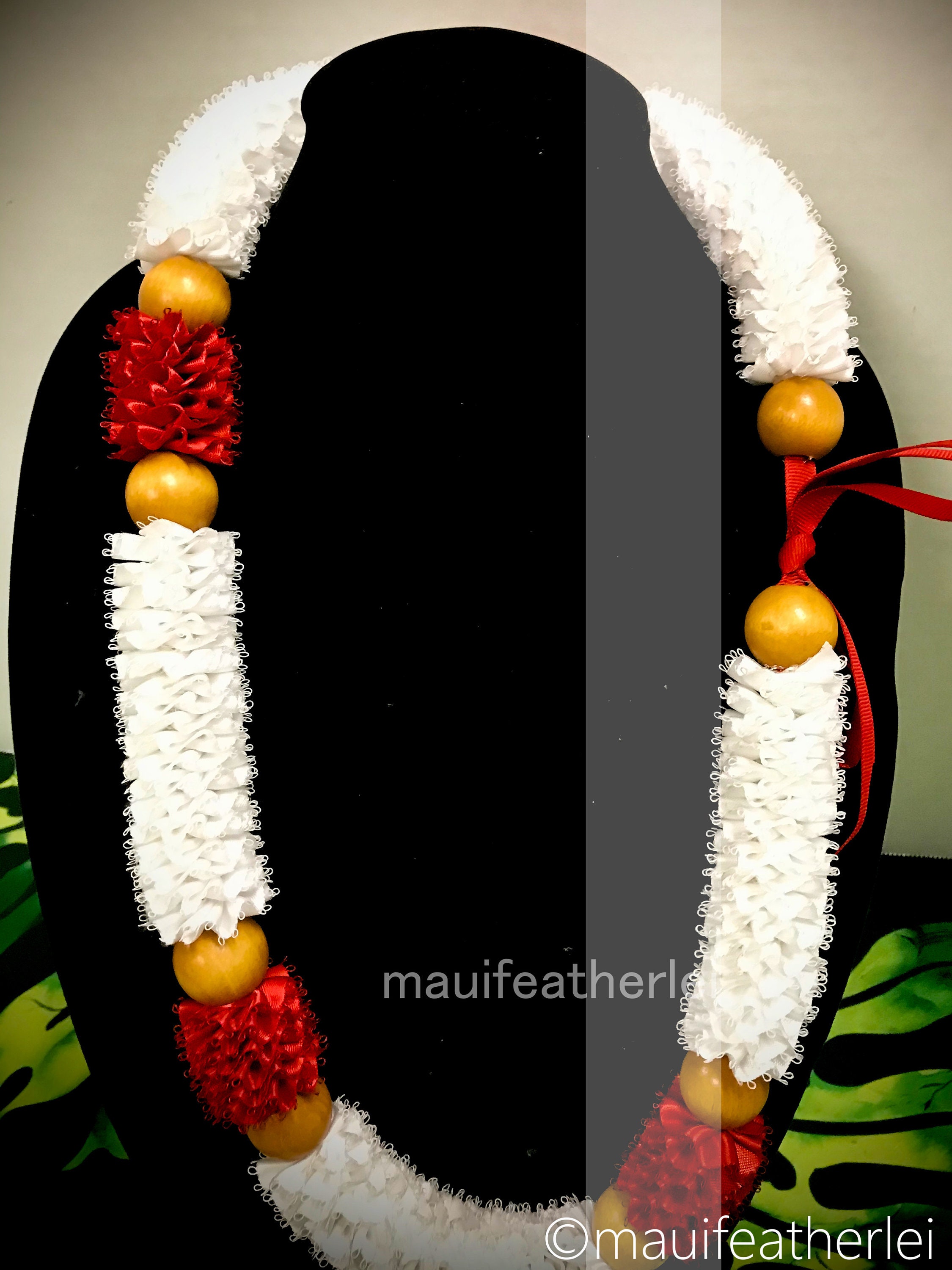 35 Inch Size Adjustable Red and White Satin Ribbon Lei Handmade in Maui ...