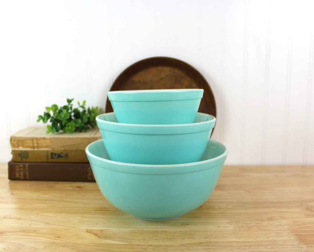 Vintage Robins Egg Blue Pyrex Nesting Bowls Set of 3 | F774 - Etsy