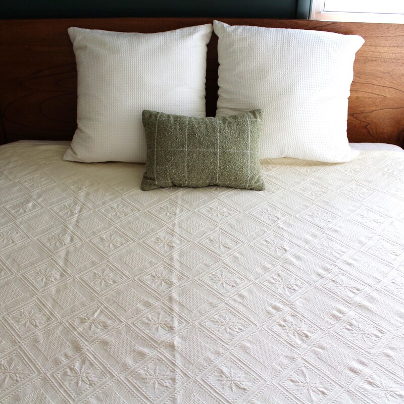 Ivory Quilt - Etsy