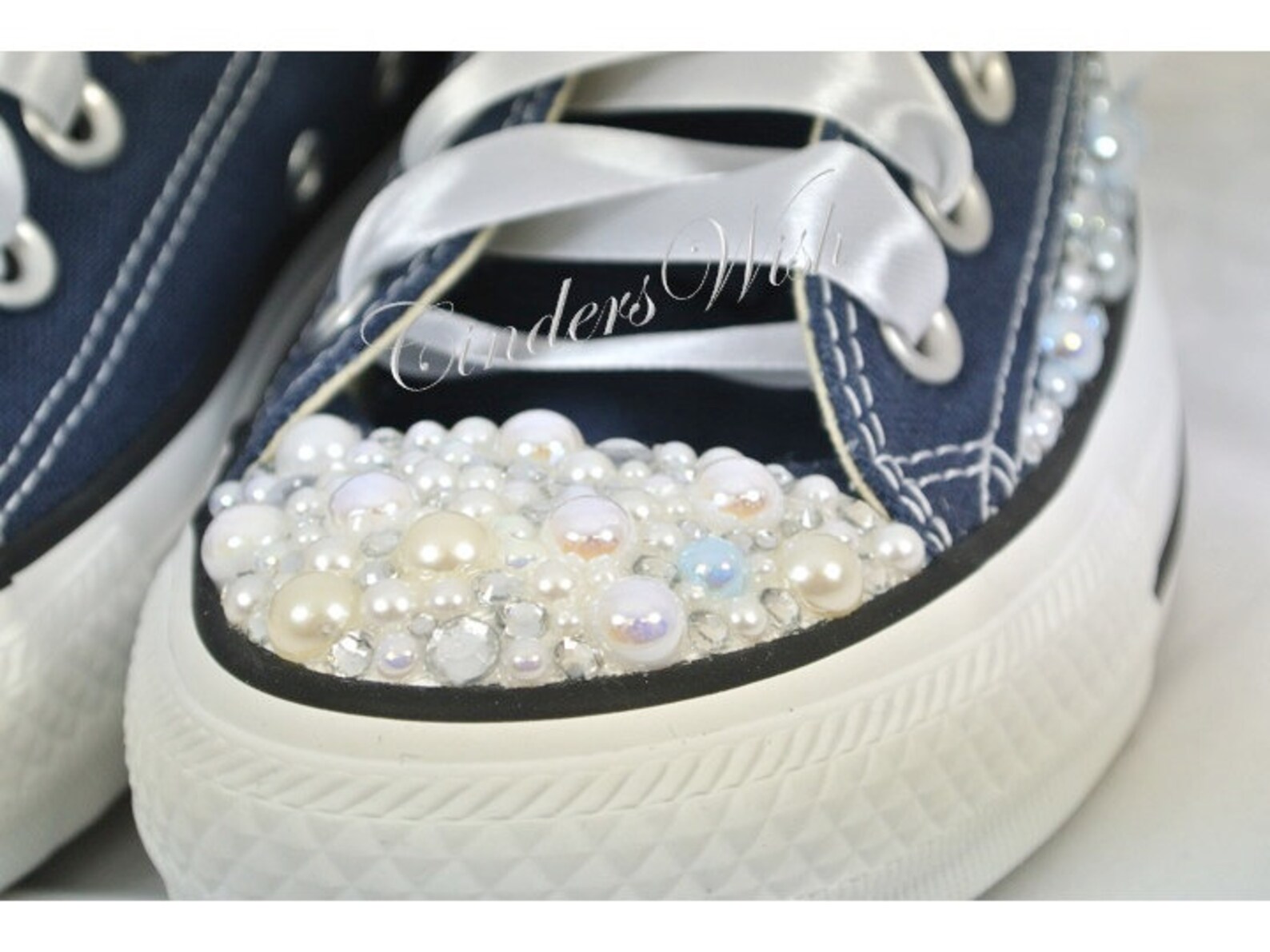 Pearl Converse / Navy Wedding converse / Bridal chucks / - Etsy España