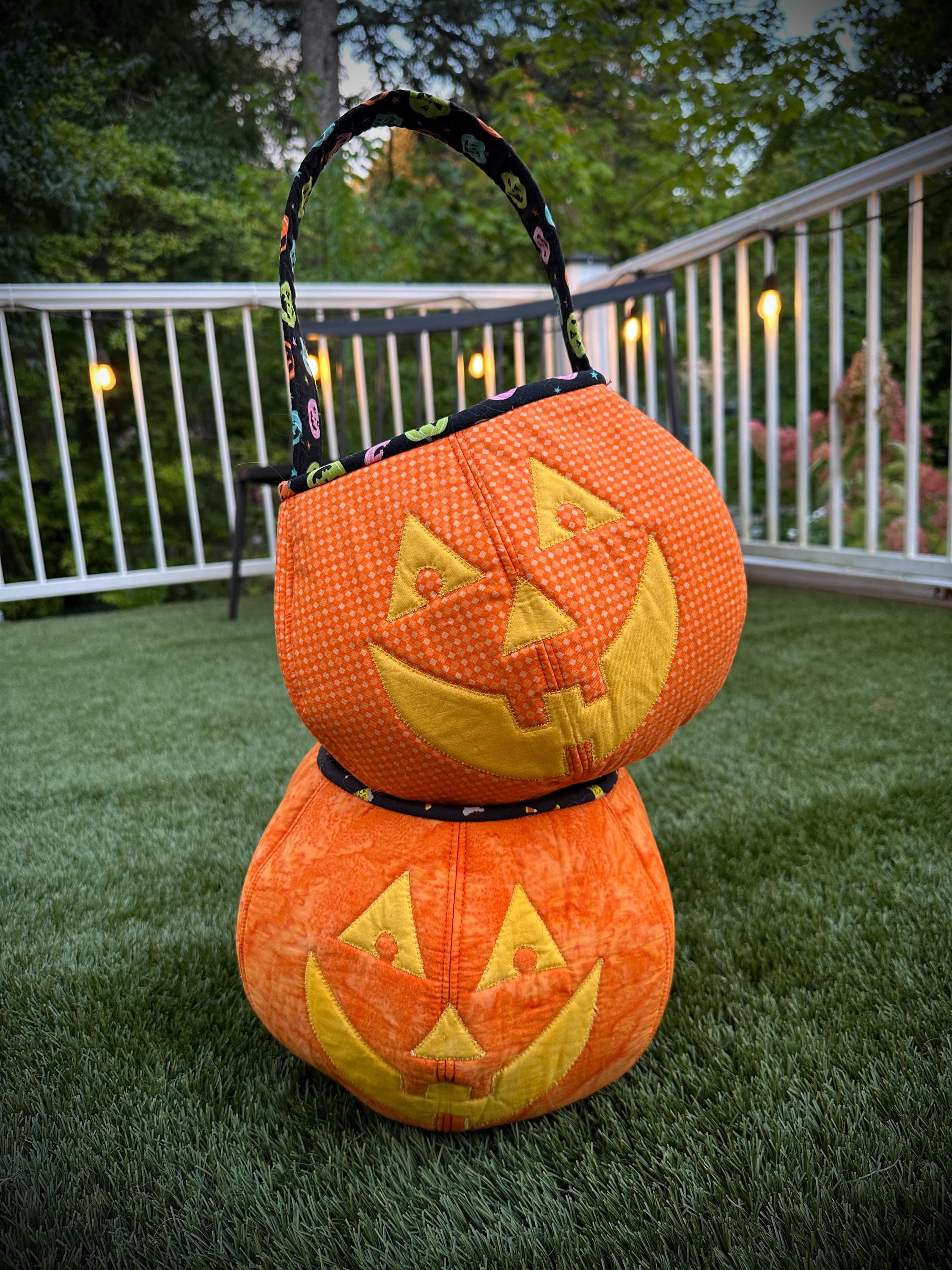 Halloween Jacko'lantern Tote Bag Sewing Pattern | DIY Quilted Candy Bag ...