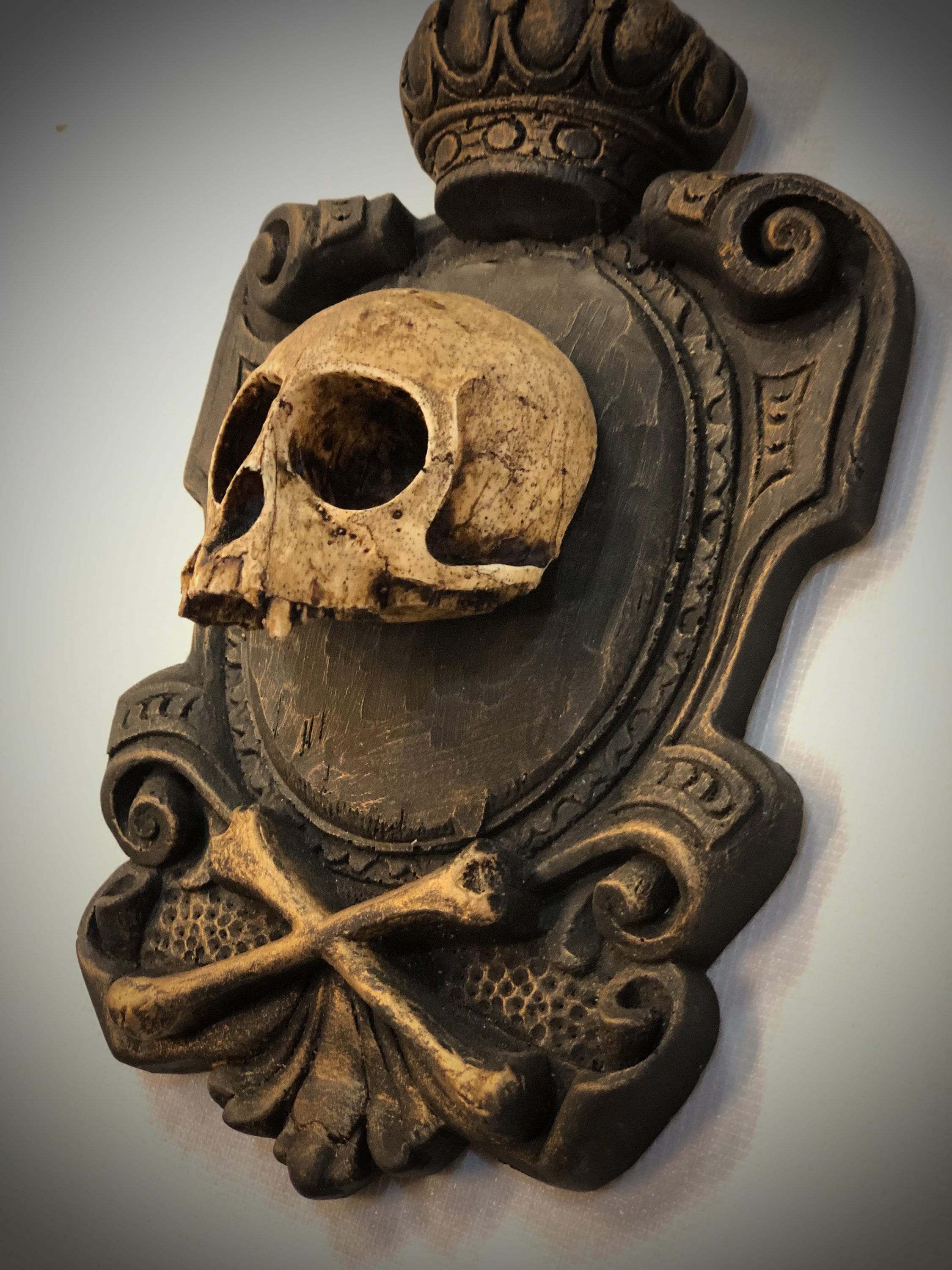 Hanging Skull Plaque - Etsy