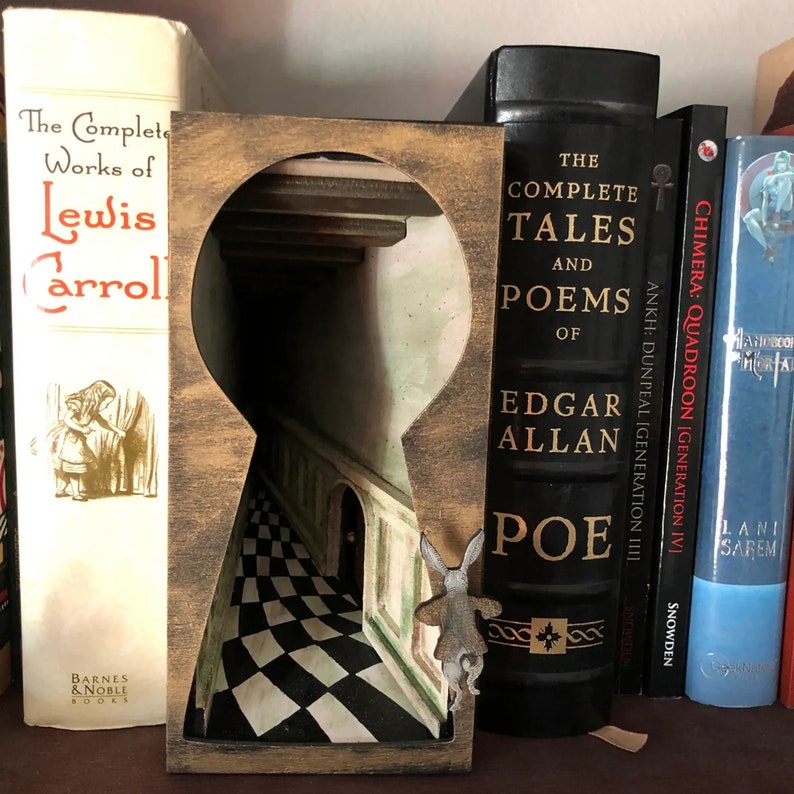 Wonderland Book Nook - Etsy