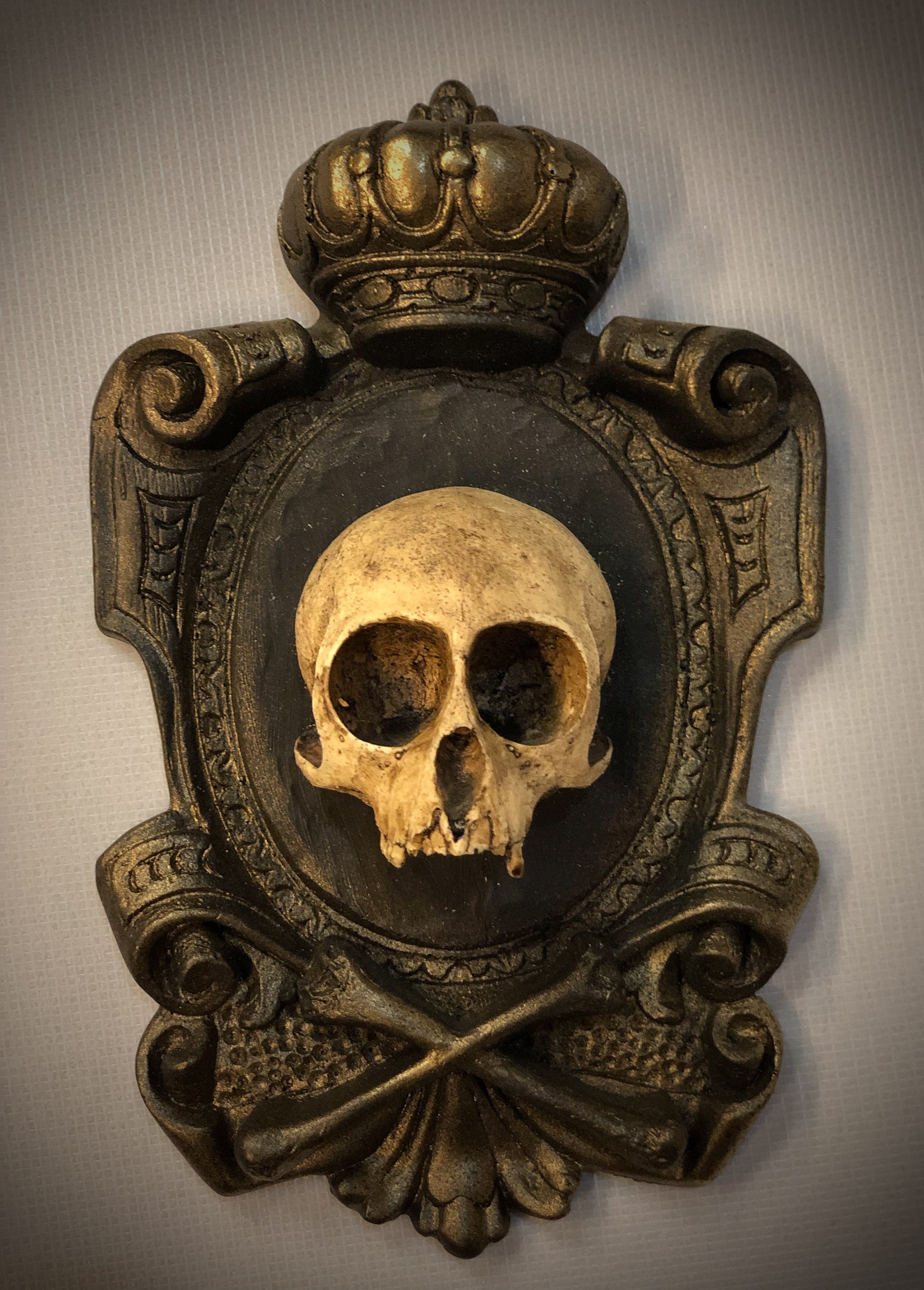Hanging Skull Plaque - Etsy