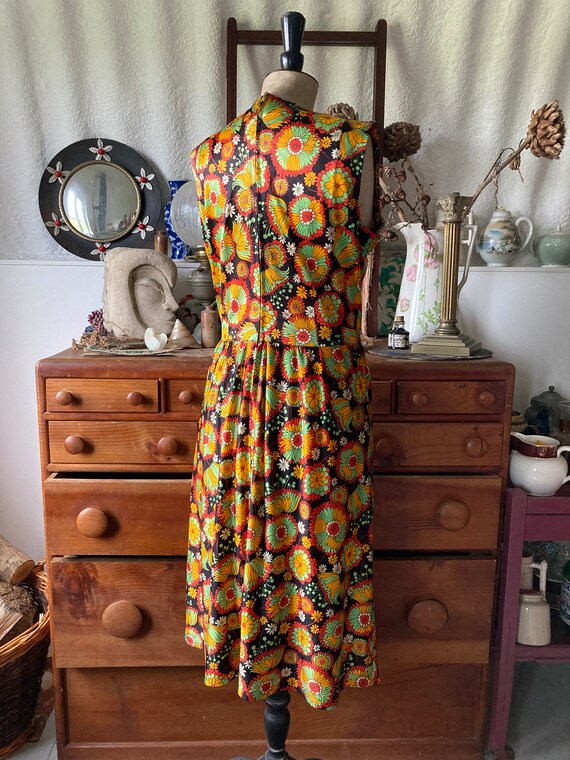 SIZE 14 / 1960s ‘Varushka’ Psychedelic Flower Print F… - Gem
