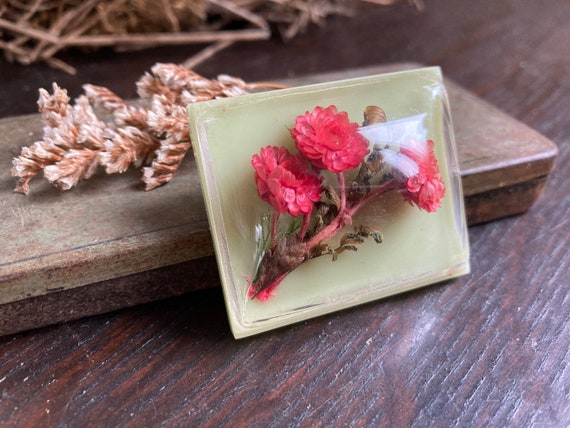 1940s Lucite Brooch With Dried Flowers & Original Box | Etsy
