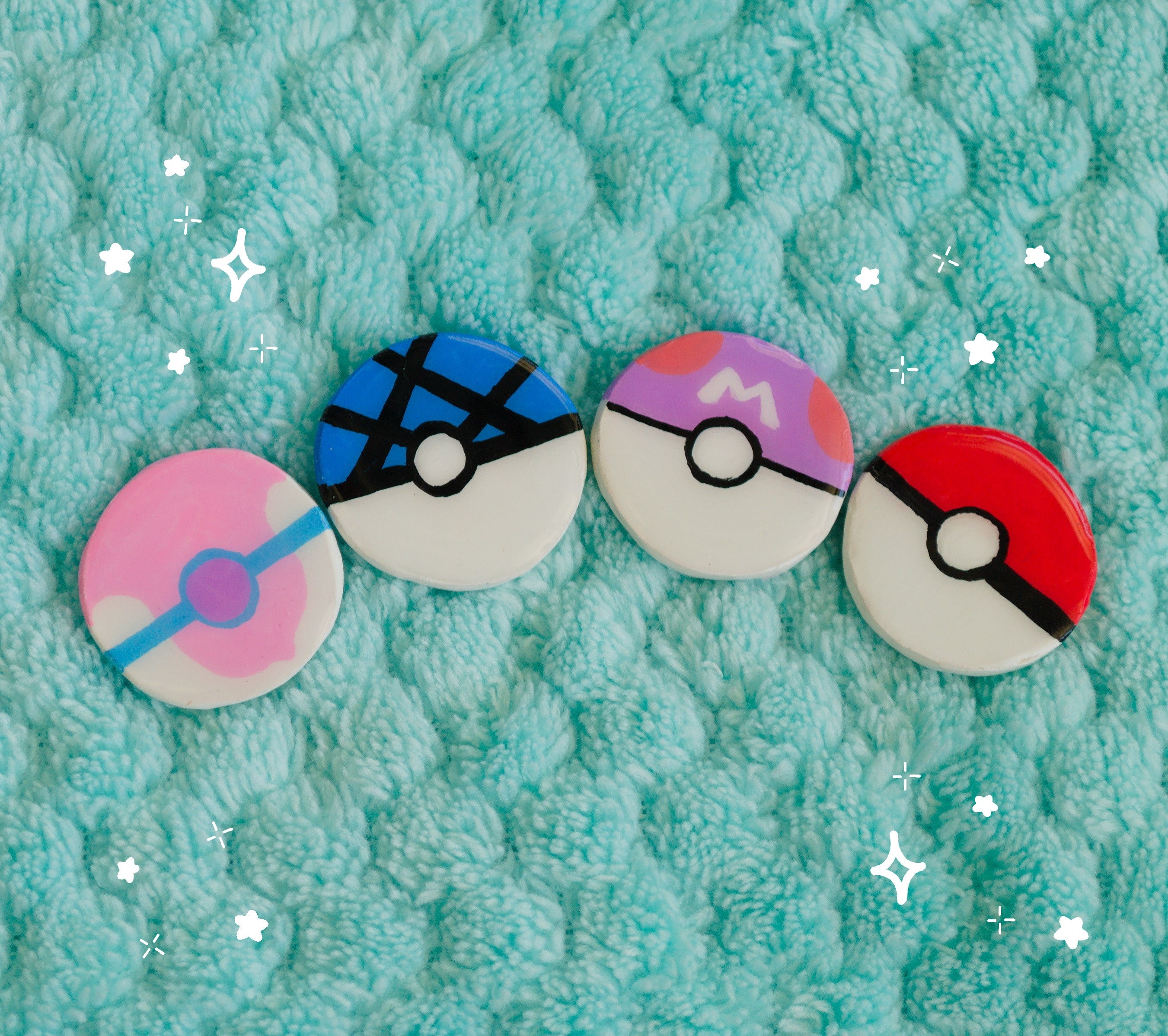 Poke ball Polymer Clay Pin - Etsy Nederland
