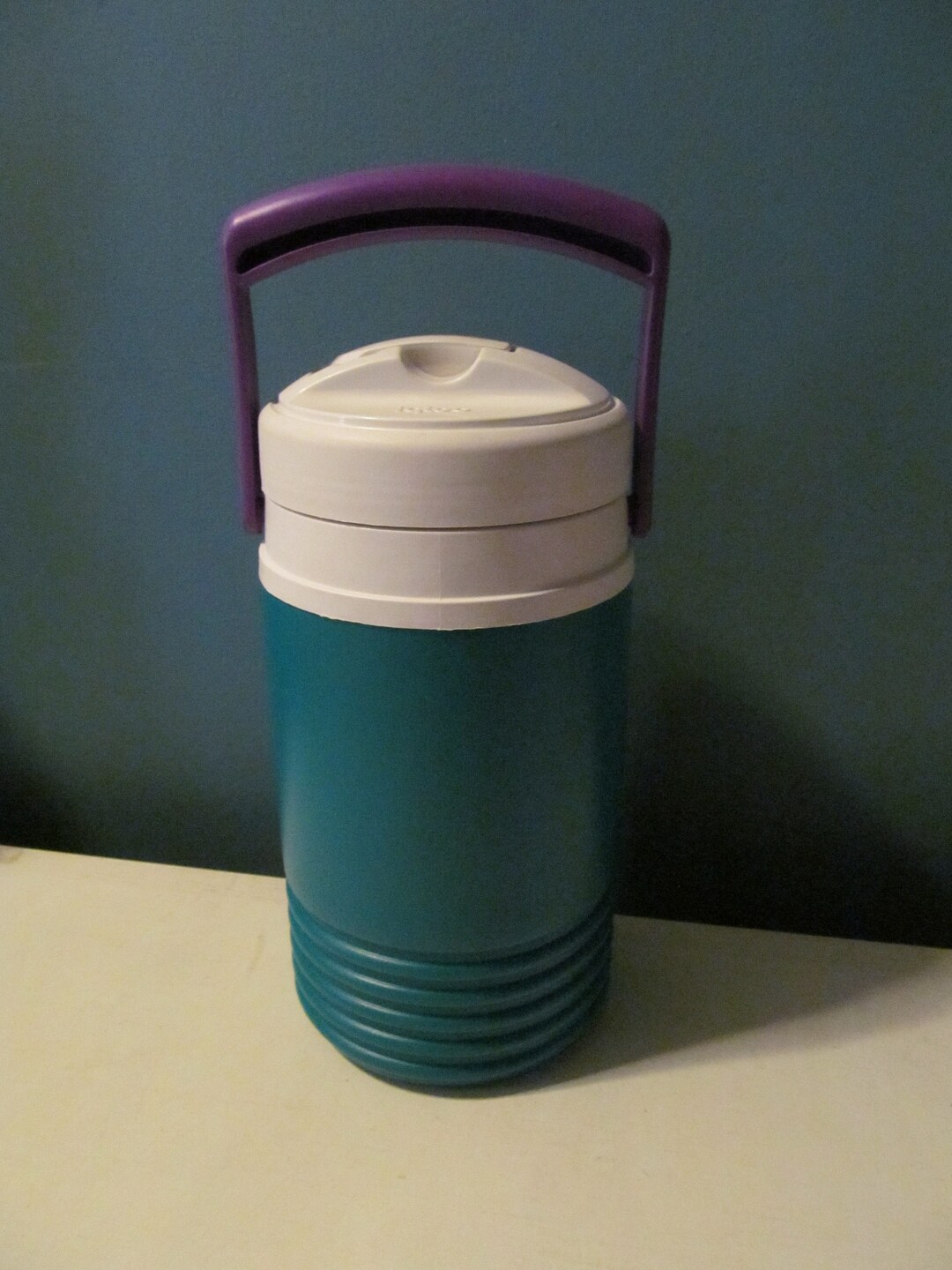Vintage / Retro Igloo Purple Turquoise Blue Green White Half Gallon ...
