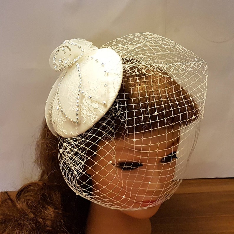 Vintage 1940s-50s Fascinator Veil Hat White, Ivory Lace Hat #birdcage ...