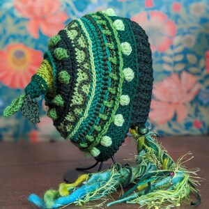 Pattern: Sprout Beanie / Pixie Pointed Beanie With Leaves - Etsy